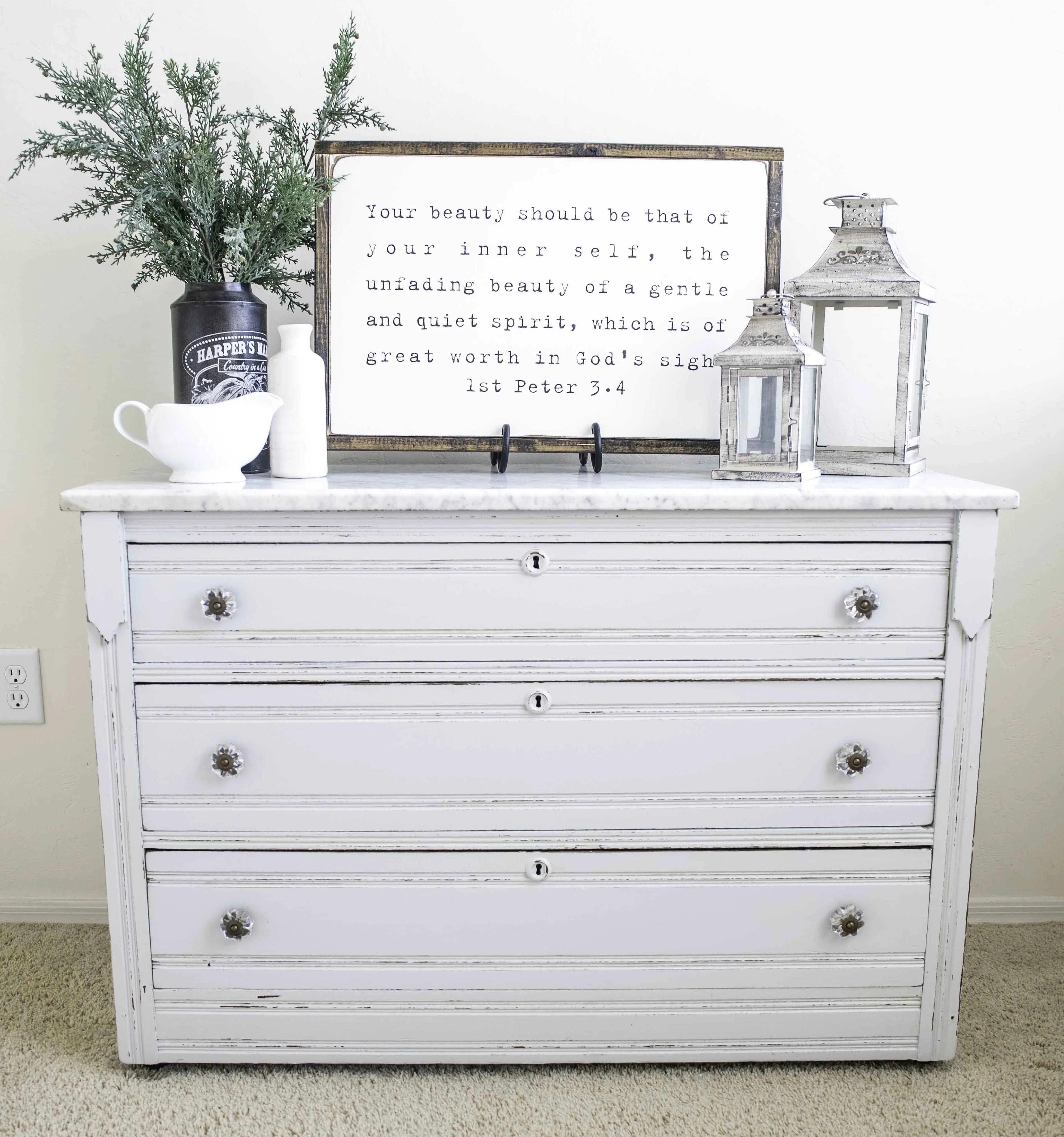 How to Use Polyurethane Sealer Over Chalk Paint | Sweet Pea Interiors ...