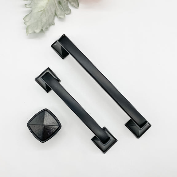 Black Hamptons Drawer Knob & Handle